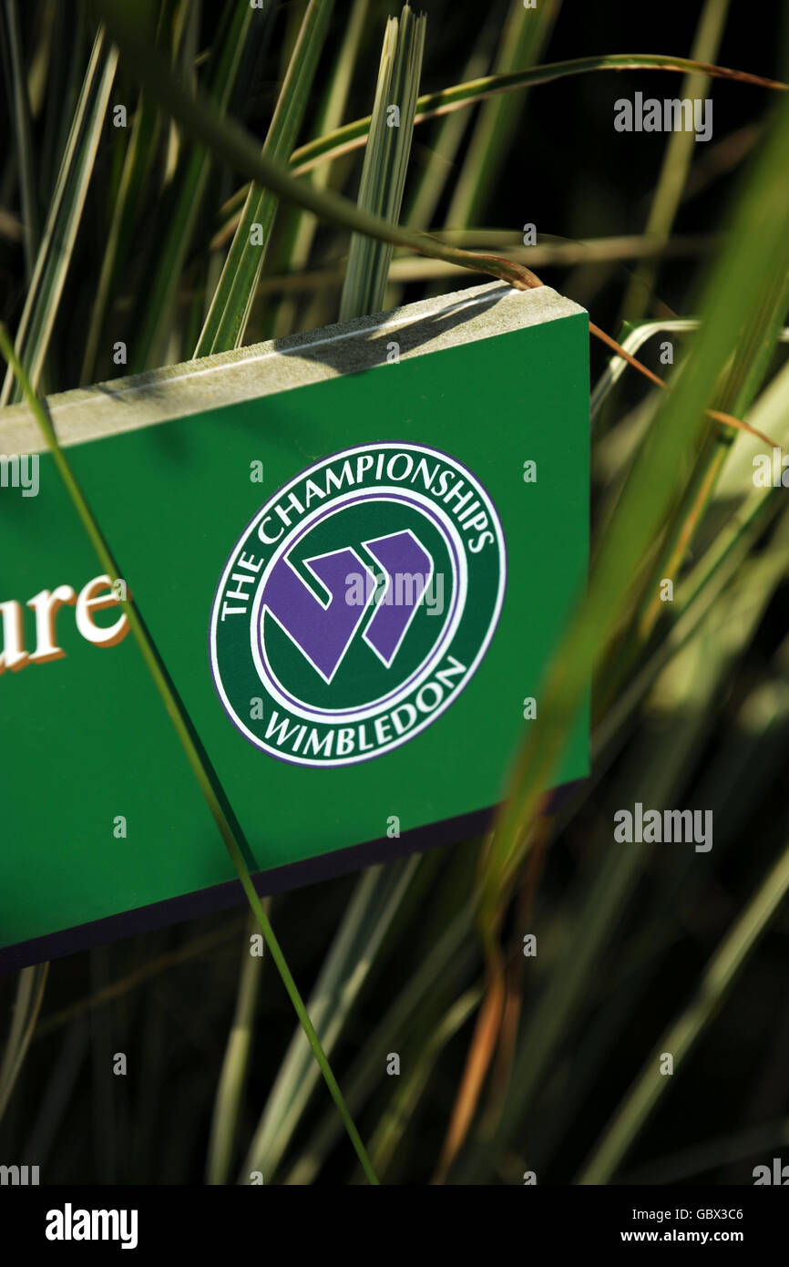 Wimbledon signage in grass hi-res stock photography and images - Alamy