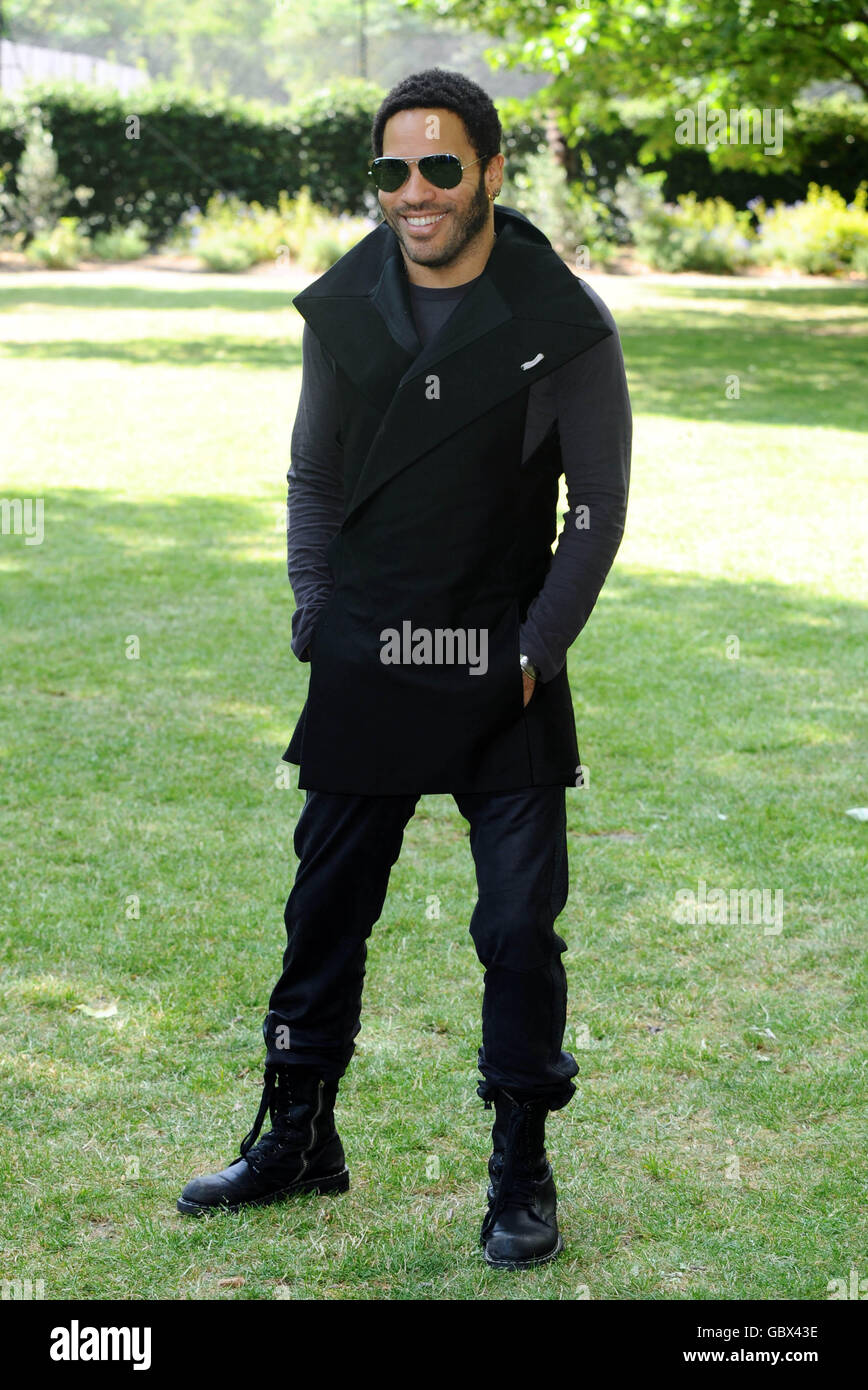 Kravitz celebrates 20 years in the music industry Stock Photo - Alamy