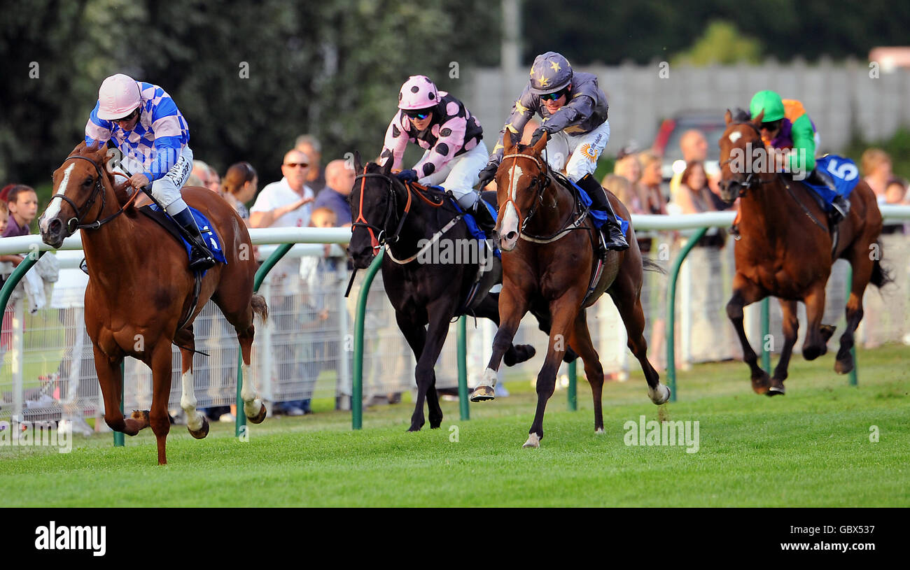 Horse Racing - Ladies Night - Nottingham Racecourse Stock Photo - Alamy