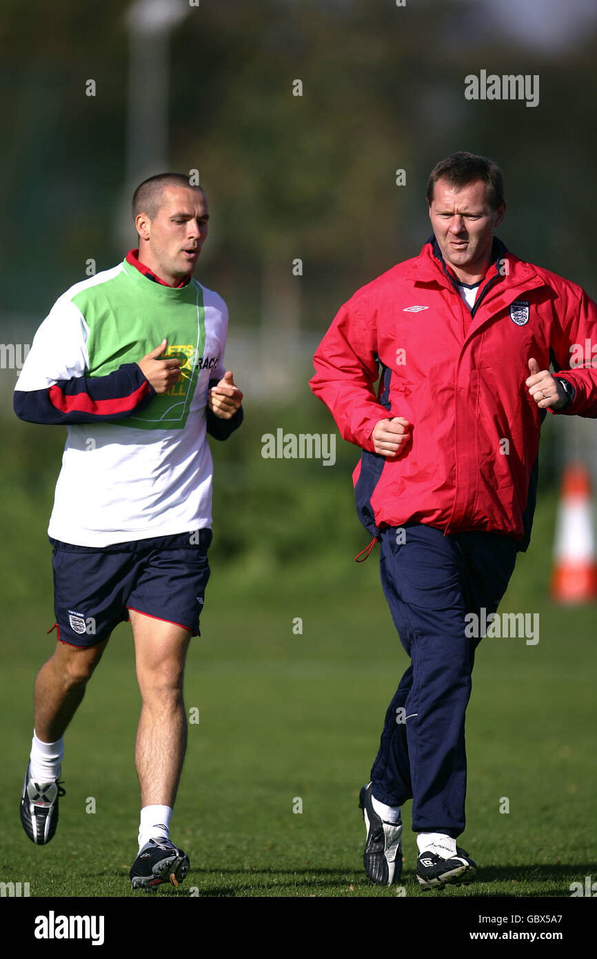 Physio gary lewin hi-res stock photography and images - Alamy