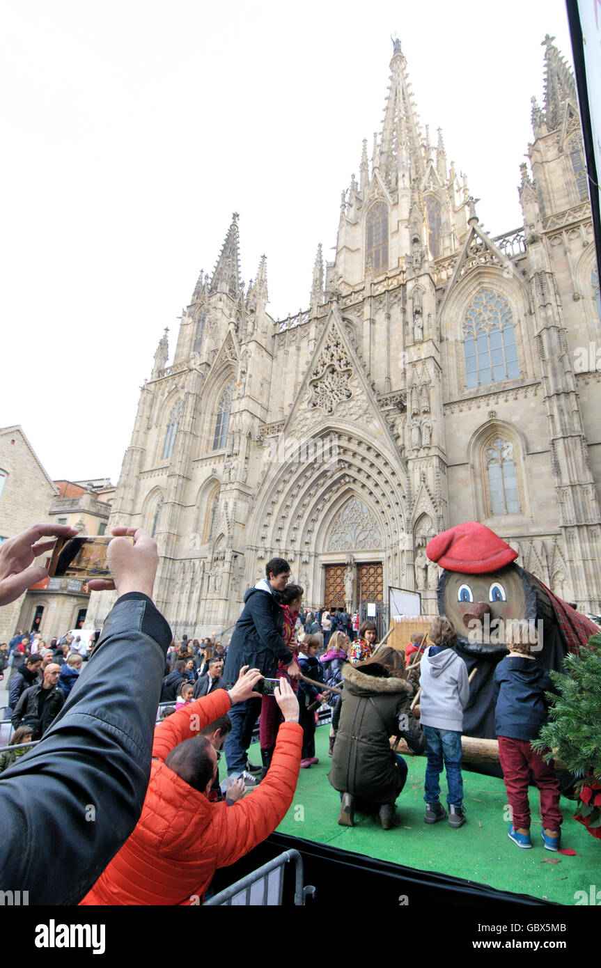 Tio christmas log hi-res stock photography and images - Alamy