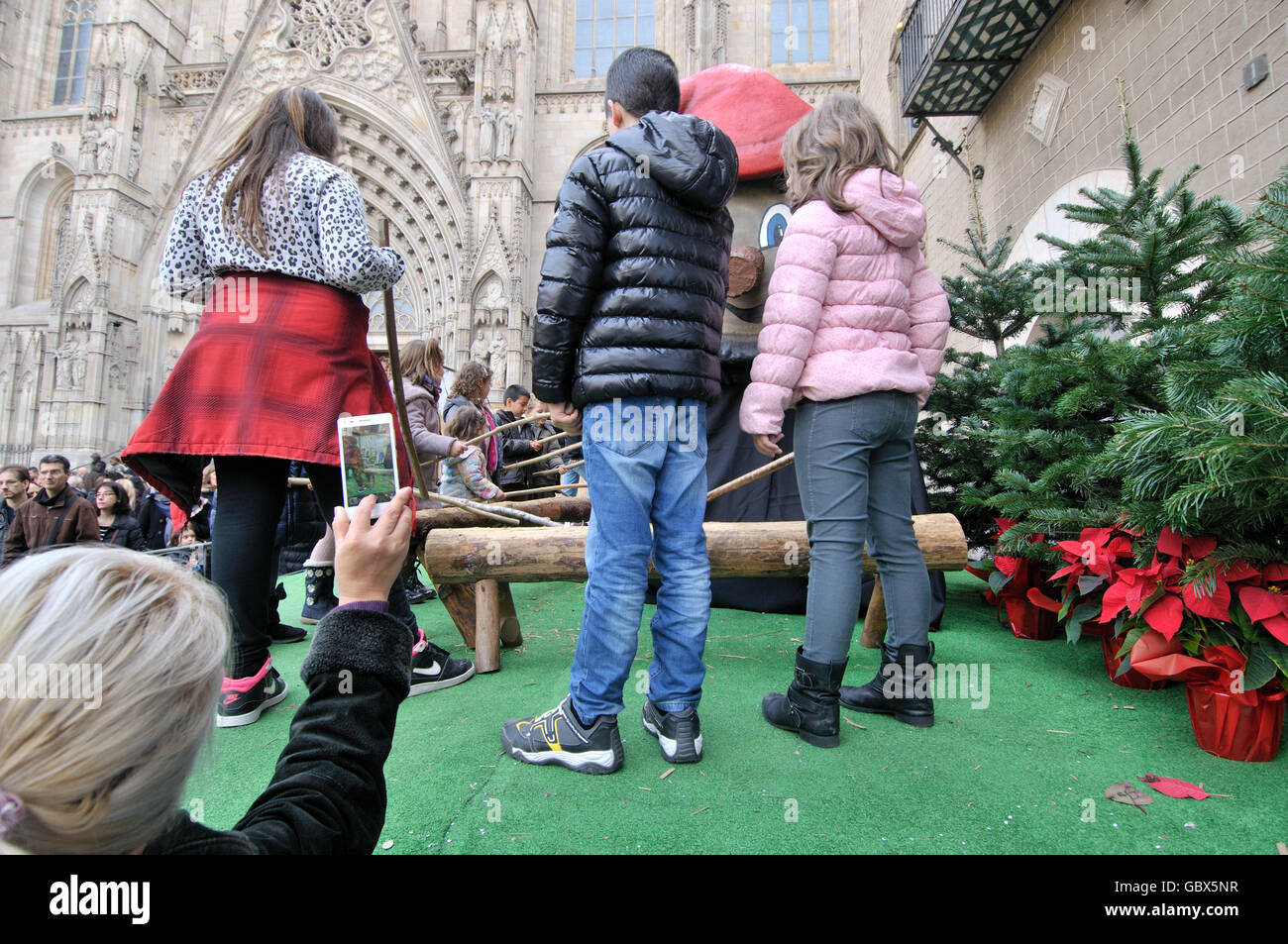 Tio christmas log hi-res stock photography and images - Alamy