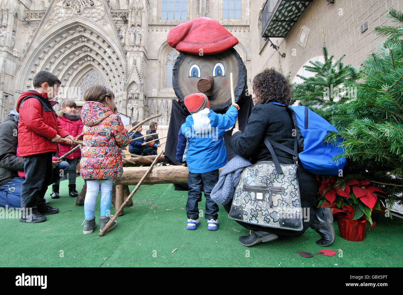 Tió de Nadal, Christmas Log, Barcelona, Catalonia. Spain Stock Photo ...