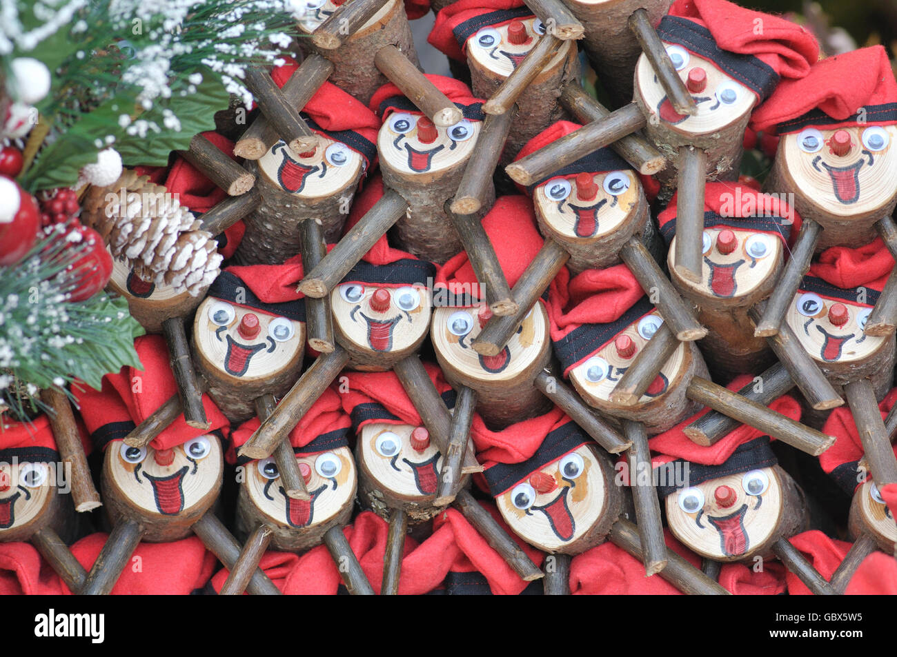 Christmas logs fira de santa hi-res stock photography and images - Alamy