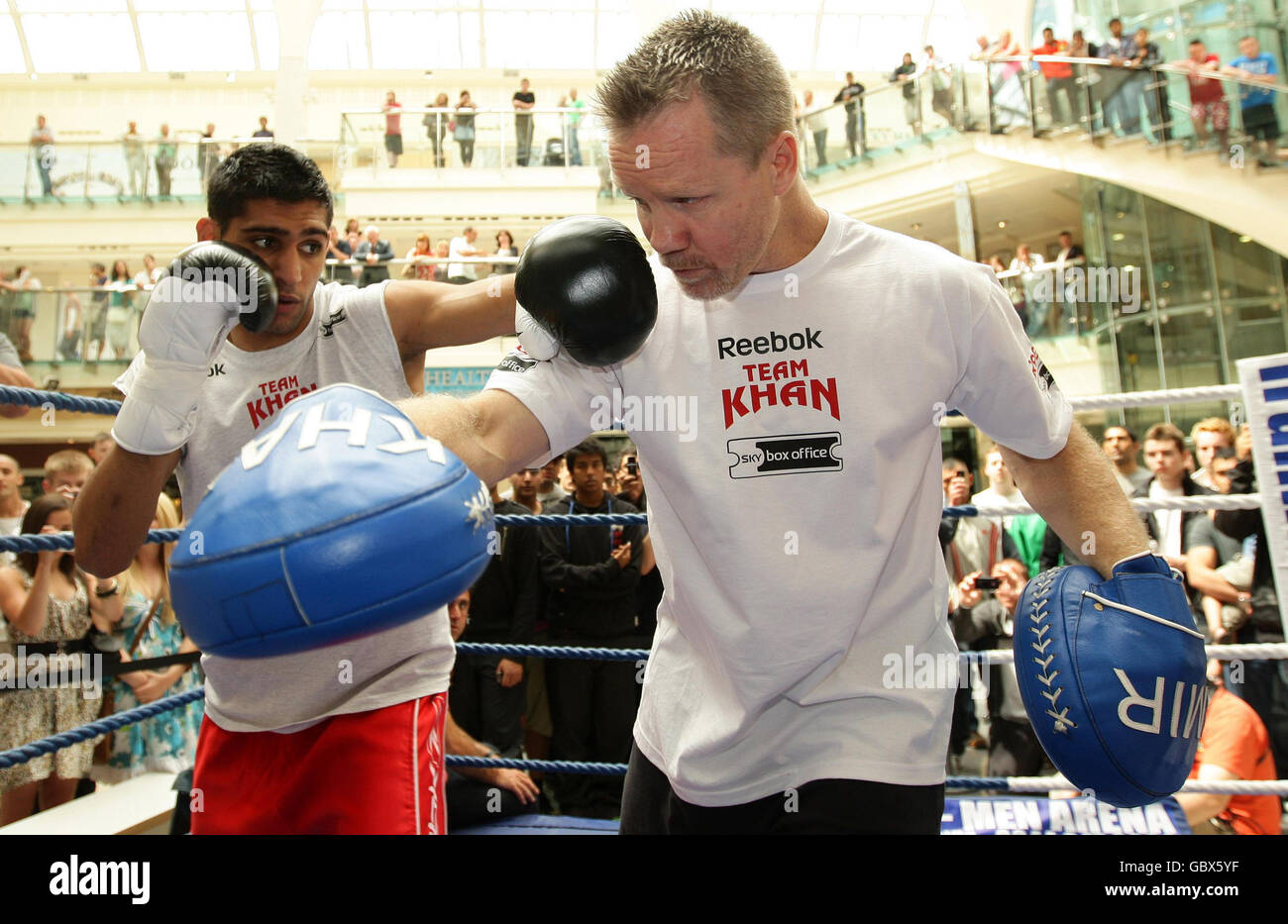 Boxing - Amir Khan Public Workout - Triangle Shopping Centre Stock ...