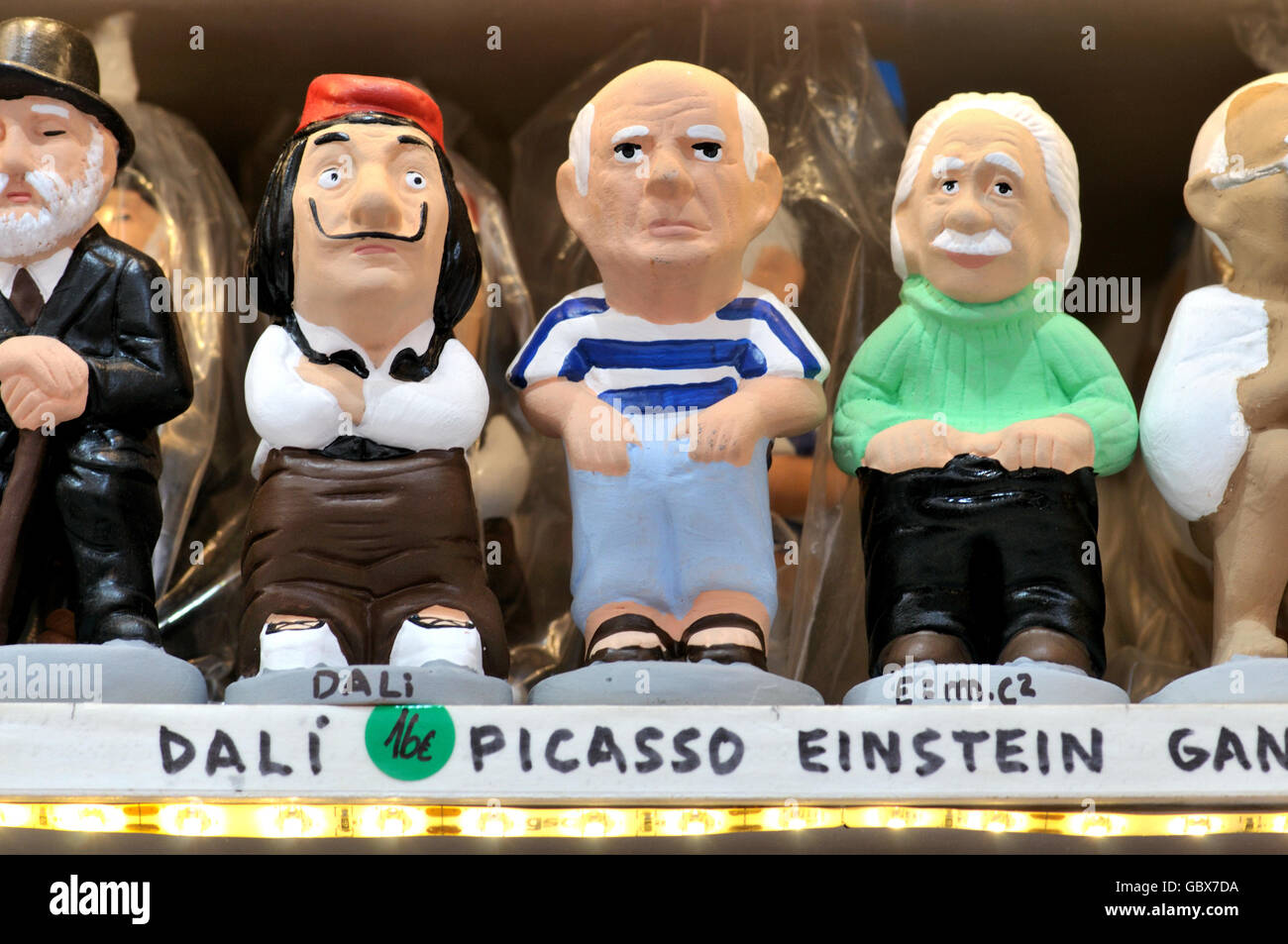 ´Caganers´, feature of modern nativity scenes at Santa Llucia Christmas ...