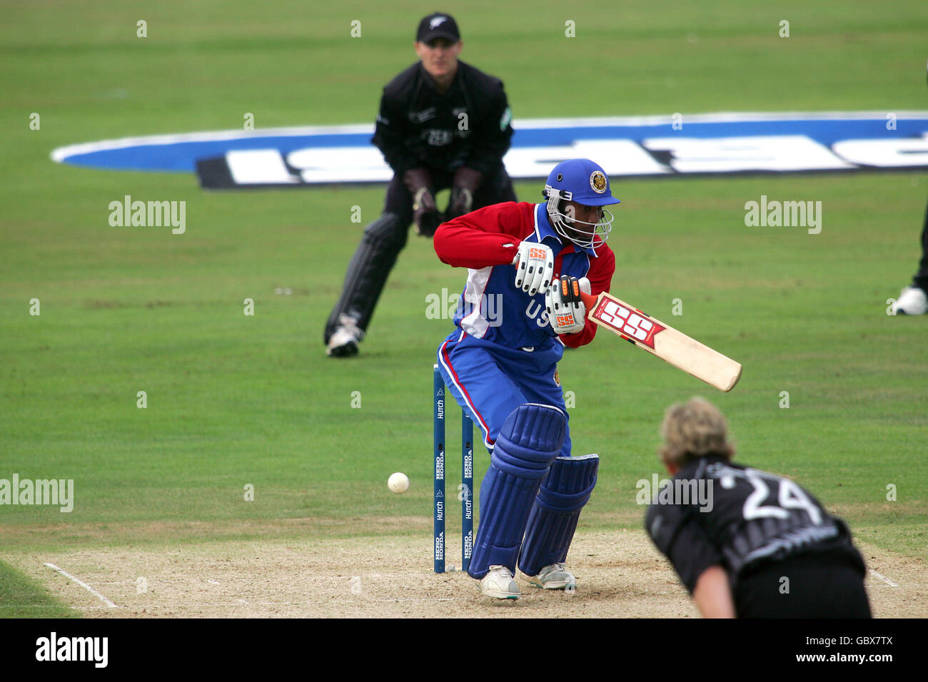 Cricket - ICC Champions Trophy 2004 - New Zealand v USA. New Zealand's ...