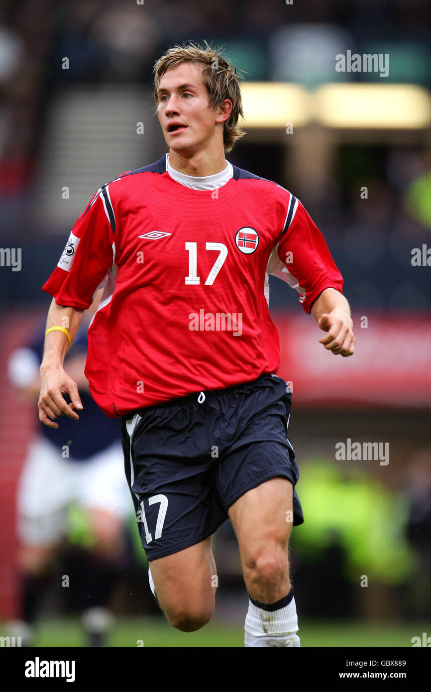 Soccer - FIFA World Cup 2006 Qualifier - Group Five - Scotland v Norway ...