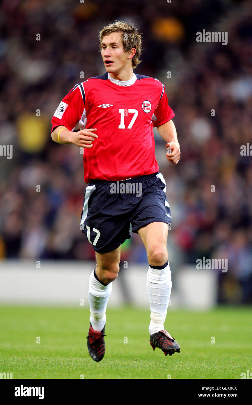 Soccer - FIFA World Cup 2006 Qualifier - Group Five - Scotland v Norway ...