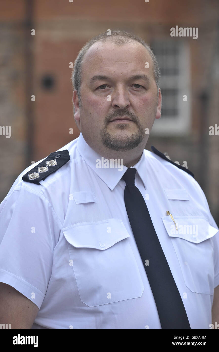 Chief inspector paul richards hi-res stock photography and images - Alamy