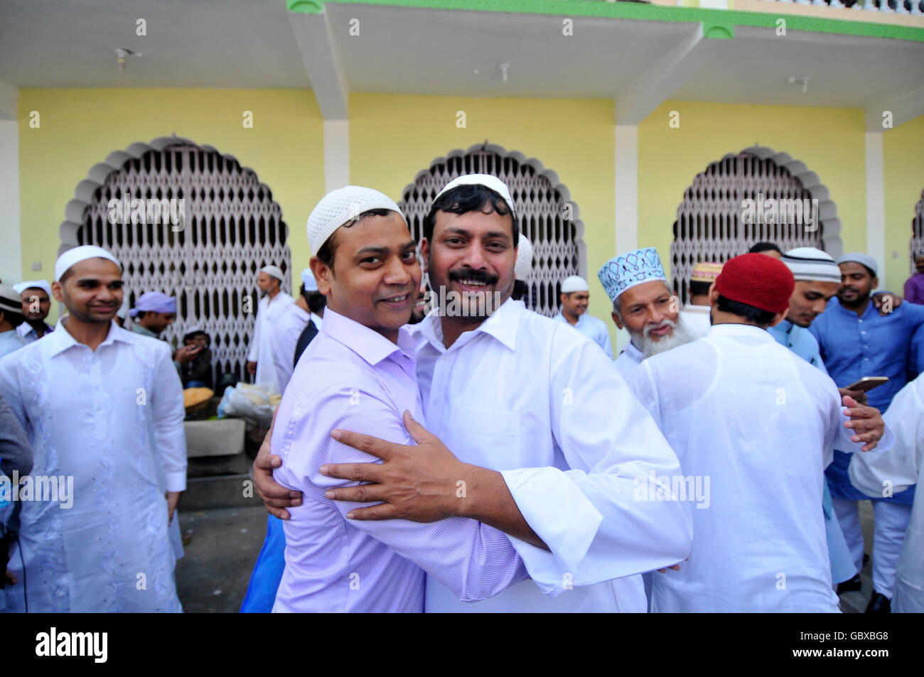 Muslims praying after offering hi-res stock photography and images - Alamy
