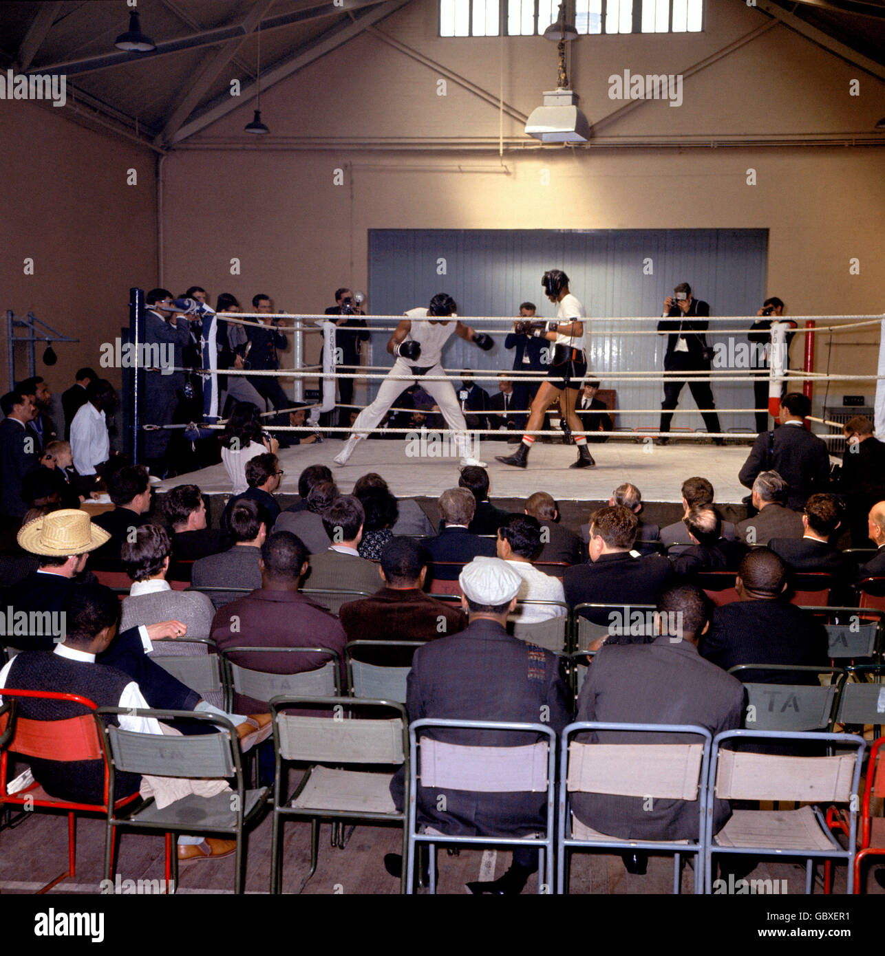 Boxing - World Heavyweight Championship - Muhammad Ali v Henry Cooper ...