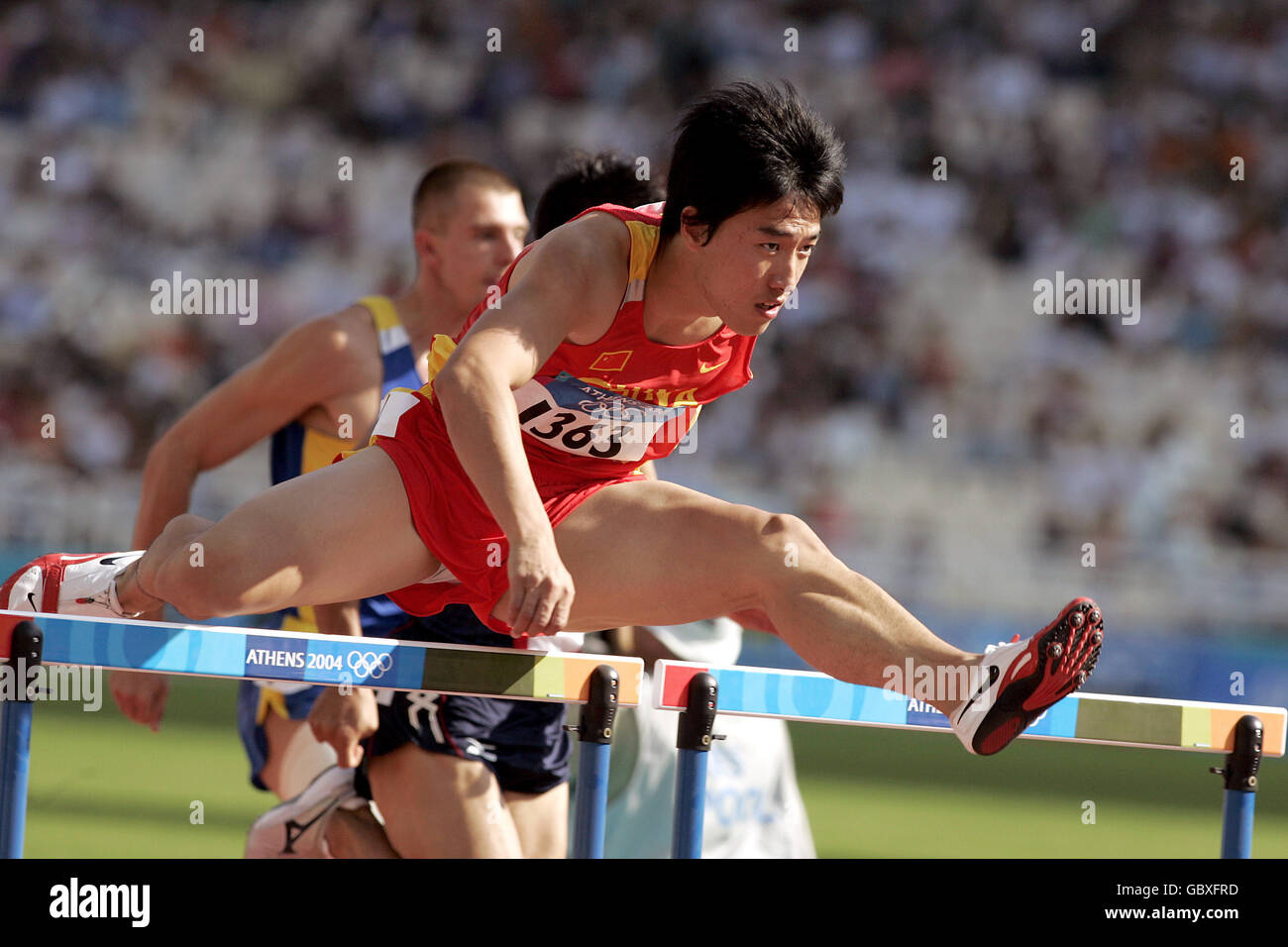 Mens 110m hurdles round one hi-res stock photography and images - Alamy