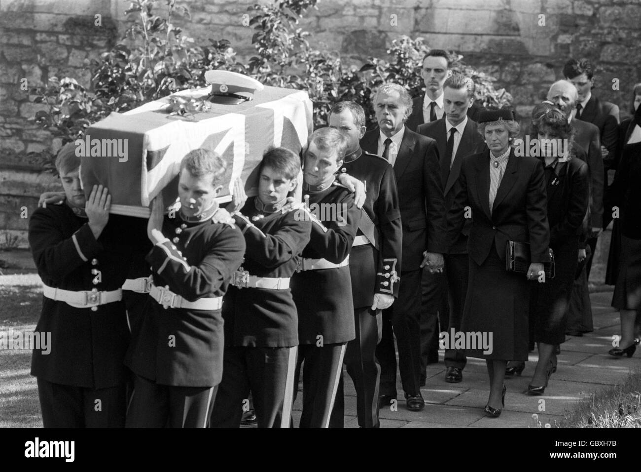 The Troubles - IRA Mainland Bombing Campaign - Deal Barracks Bomb ...