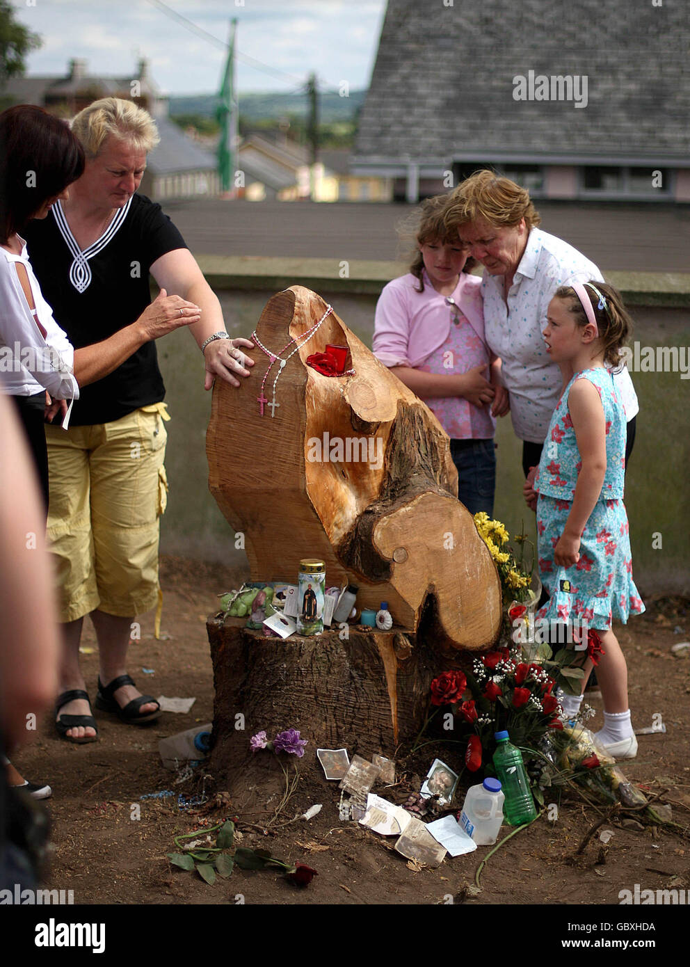 Virgin mary seen in tree stump hi-res stock photography and images - Alamy