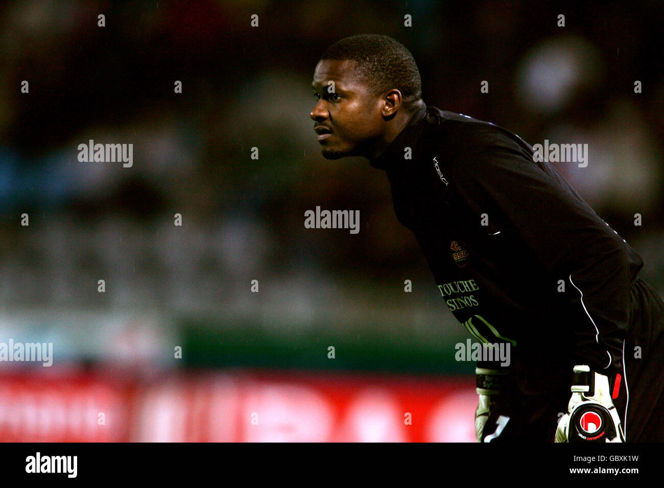Lille goalkeeper hi-res stock photography and images - Alamy