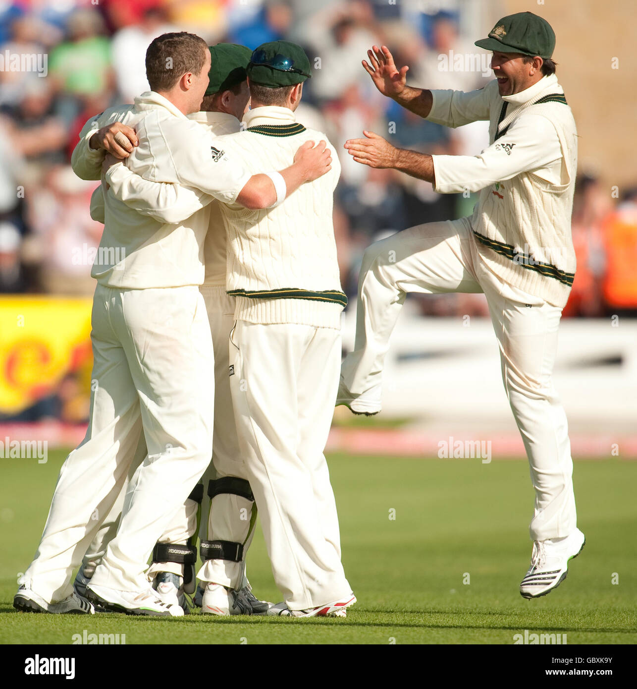 Celebration high five teammates hi-res stock photography and images - Alamy