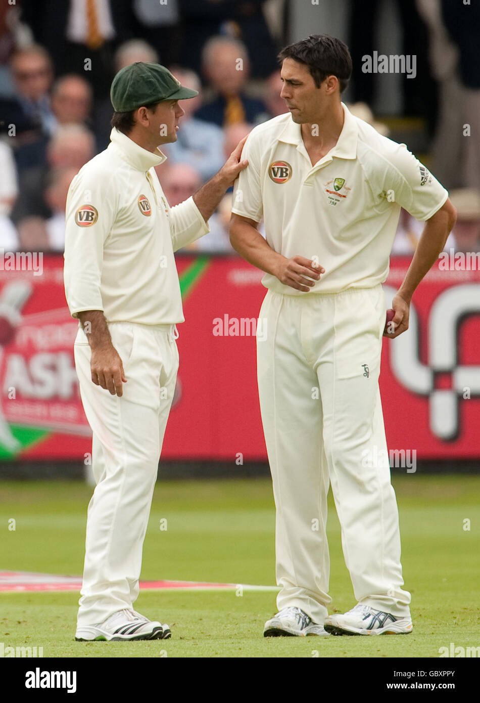 Cricket player bowler side view hi-res stock photography and images - Alamy