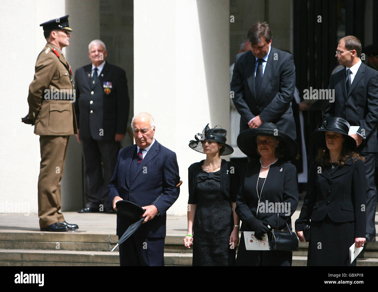 Lieutenant colonel rupert thorneloe hi-res stock photography and images ...