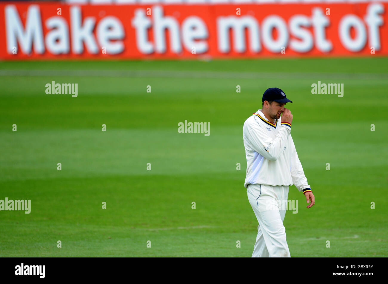 Cricket make advert advertising ampics hi-res stock photography and ...