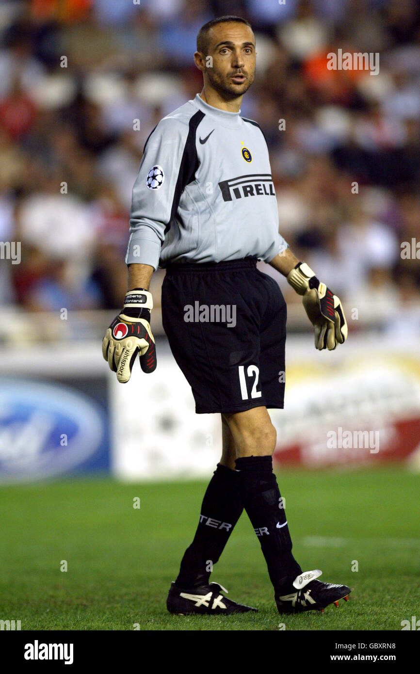 Valencia v inter milan alberto fontana hi-res stock photography and ...