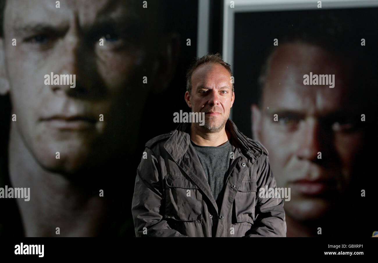 Photographer Alastair Thain with his portraits Marines - 6 photographic ...