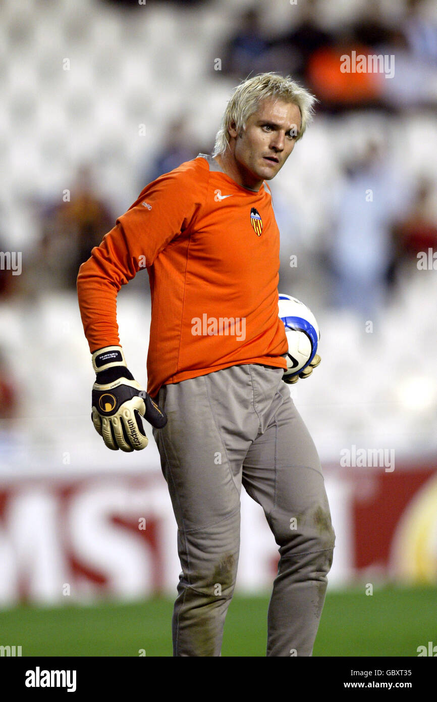 Valencia goalkeeper warms up hi-res stock photography and images - Alamy
