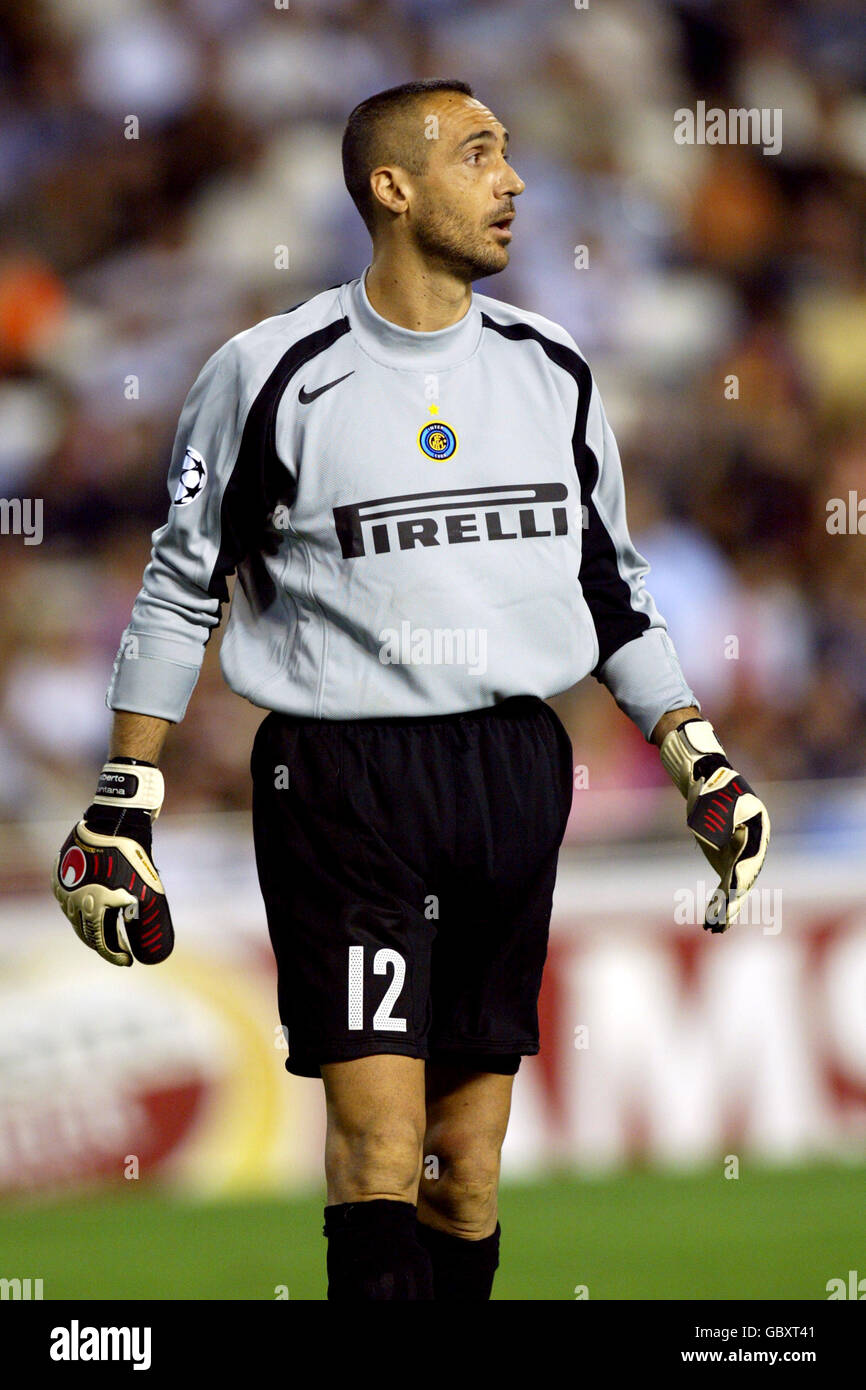 Valencia v inter milan alberto fontana hi-res stock photography and ...