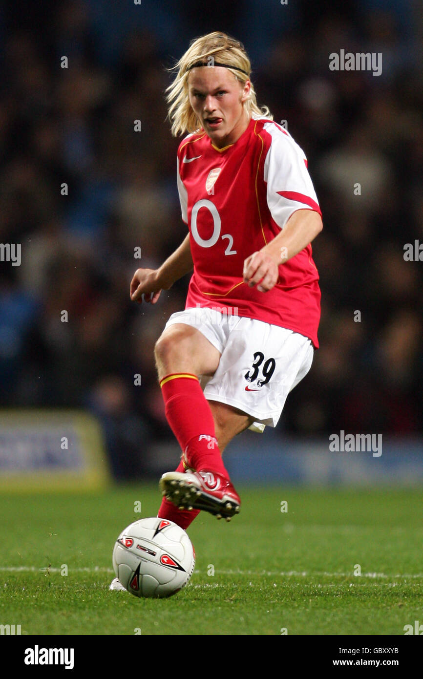Sebastian larsson arsenal hi-res stock photography and images - Alamy