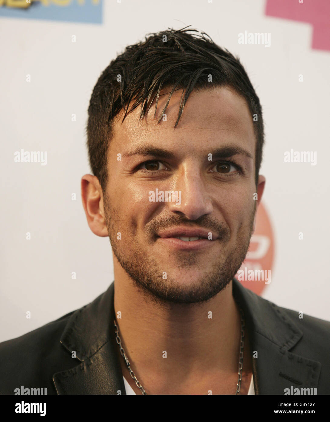 Peter andre performing on t4 stage t4 on beach hi-res stock photography ...