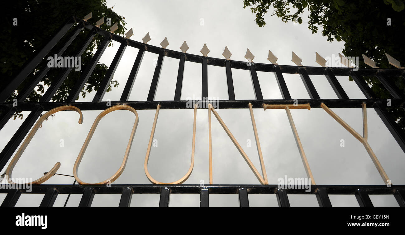 Soccer notts county hi-res stock photography and images - Alamy