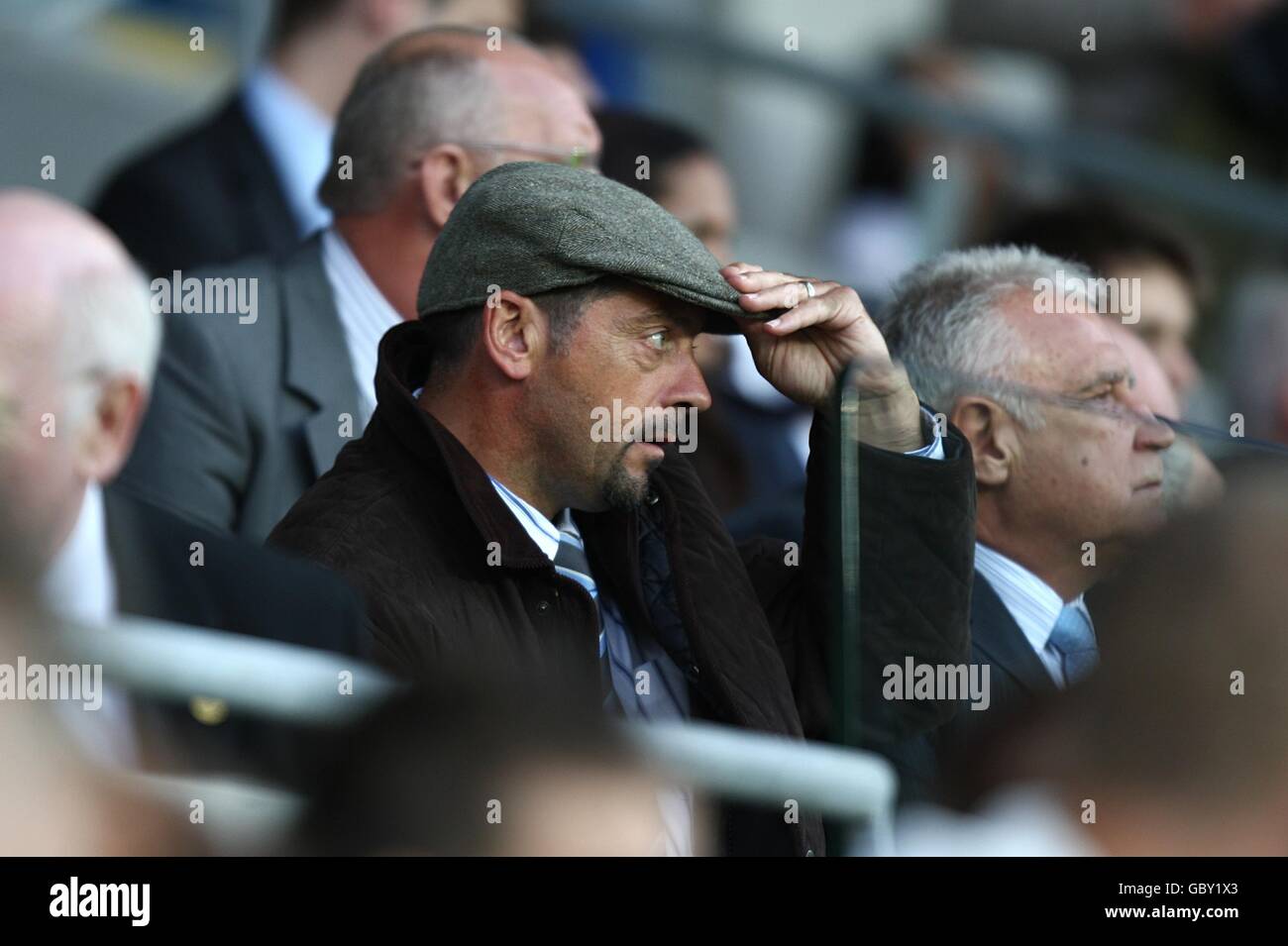 Cardiff city stadium stadium hi-res stock photography and images - Alamy