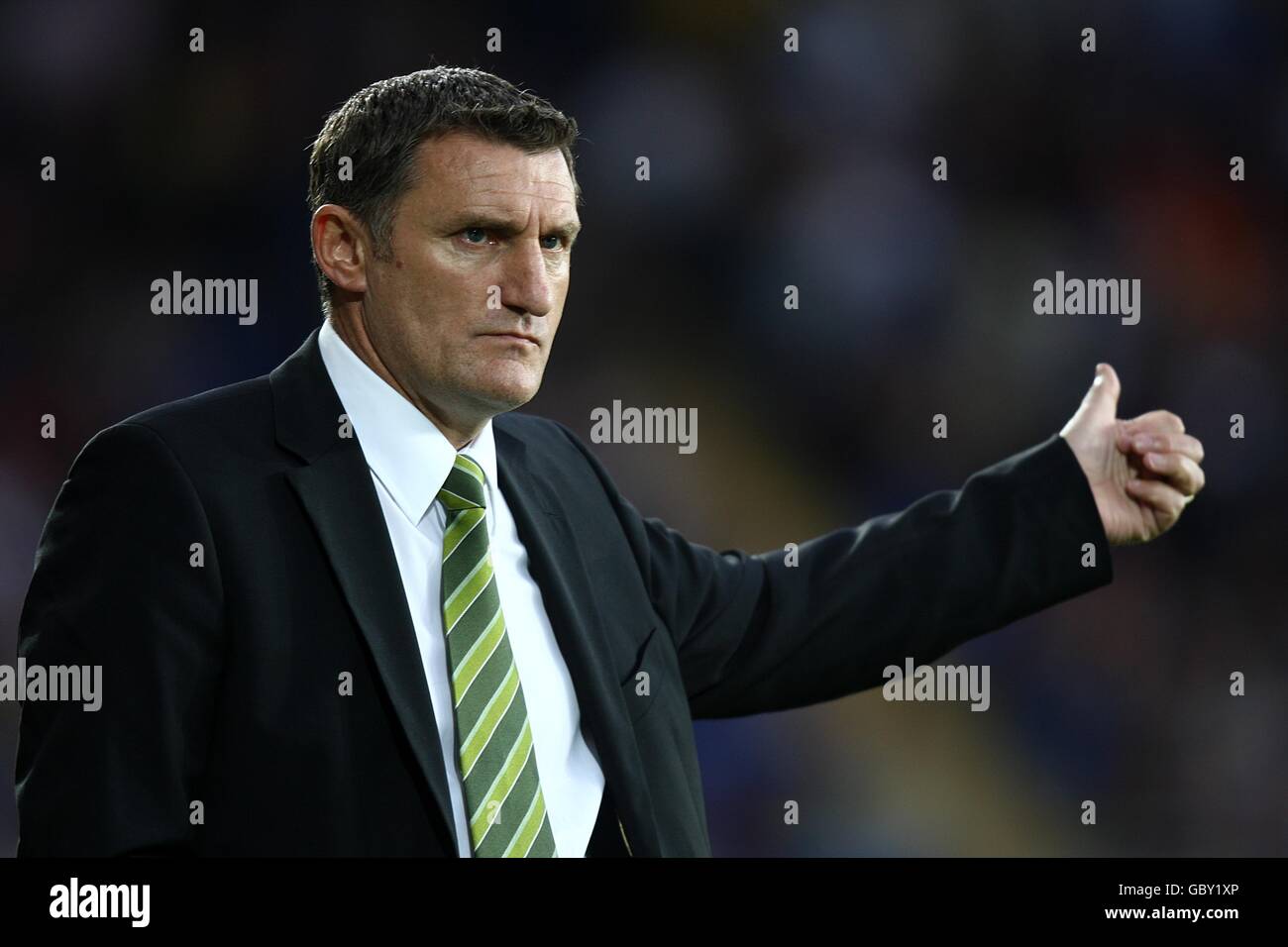 Celtic manager tony mowbray on the touchline hi-res stock photography ...
