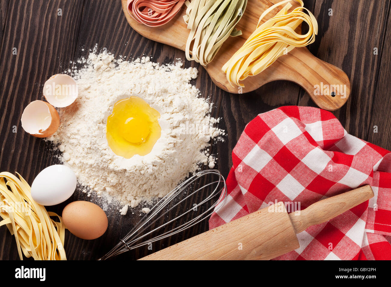 Top view pasta cooking hi-res stock photography and images - Alamy