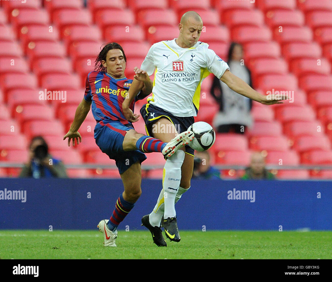 Tottenham hotspurs v barcelona hi-res stock photography and images - Alamy