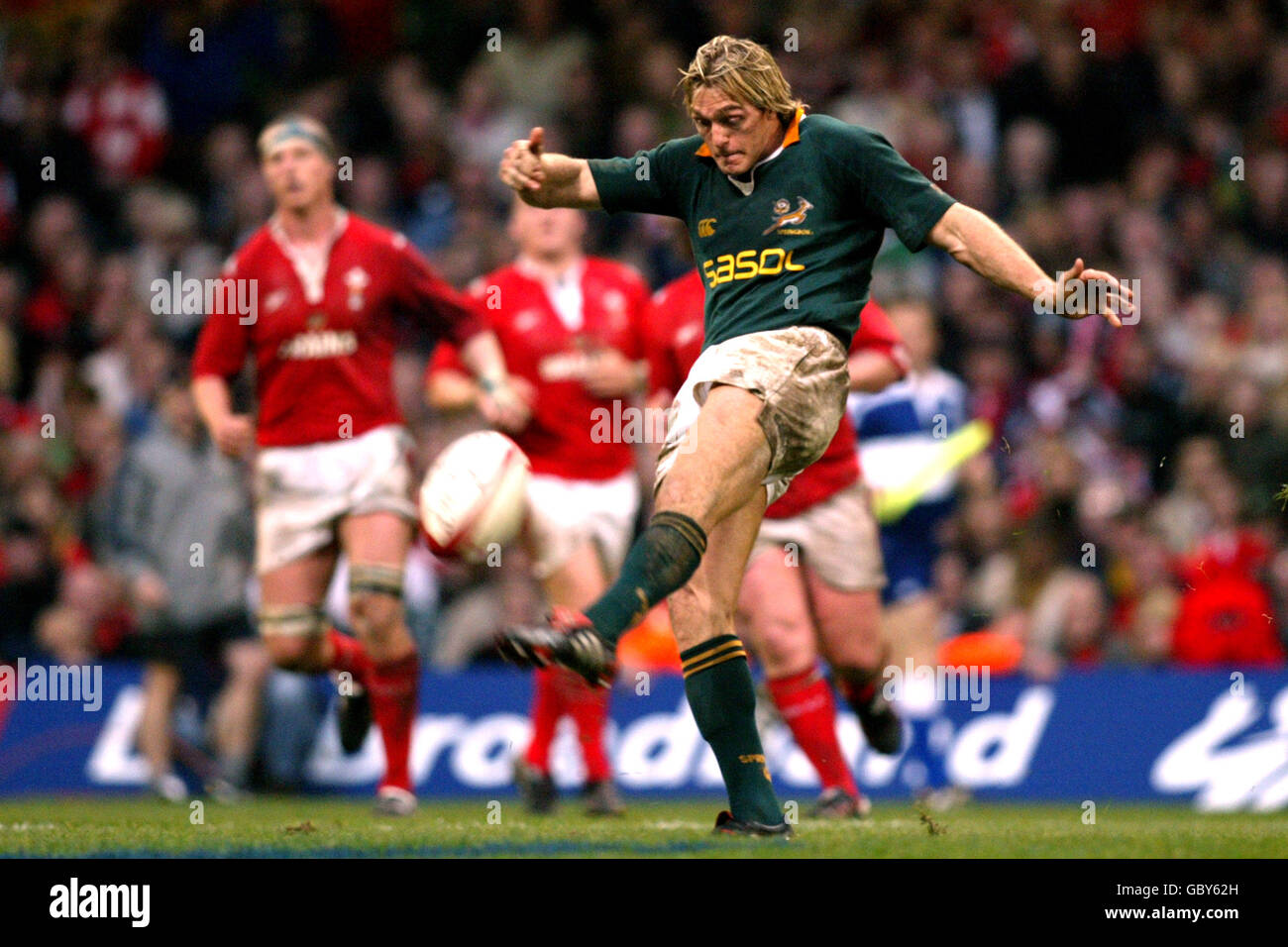 South africa kicks for touch hi-res stock photography and images - Alamy
