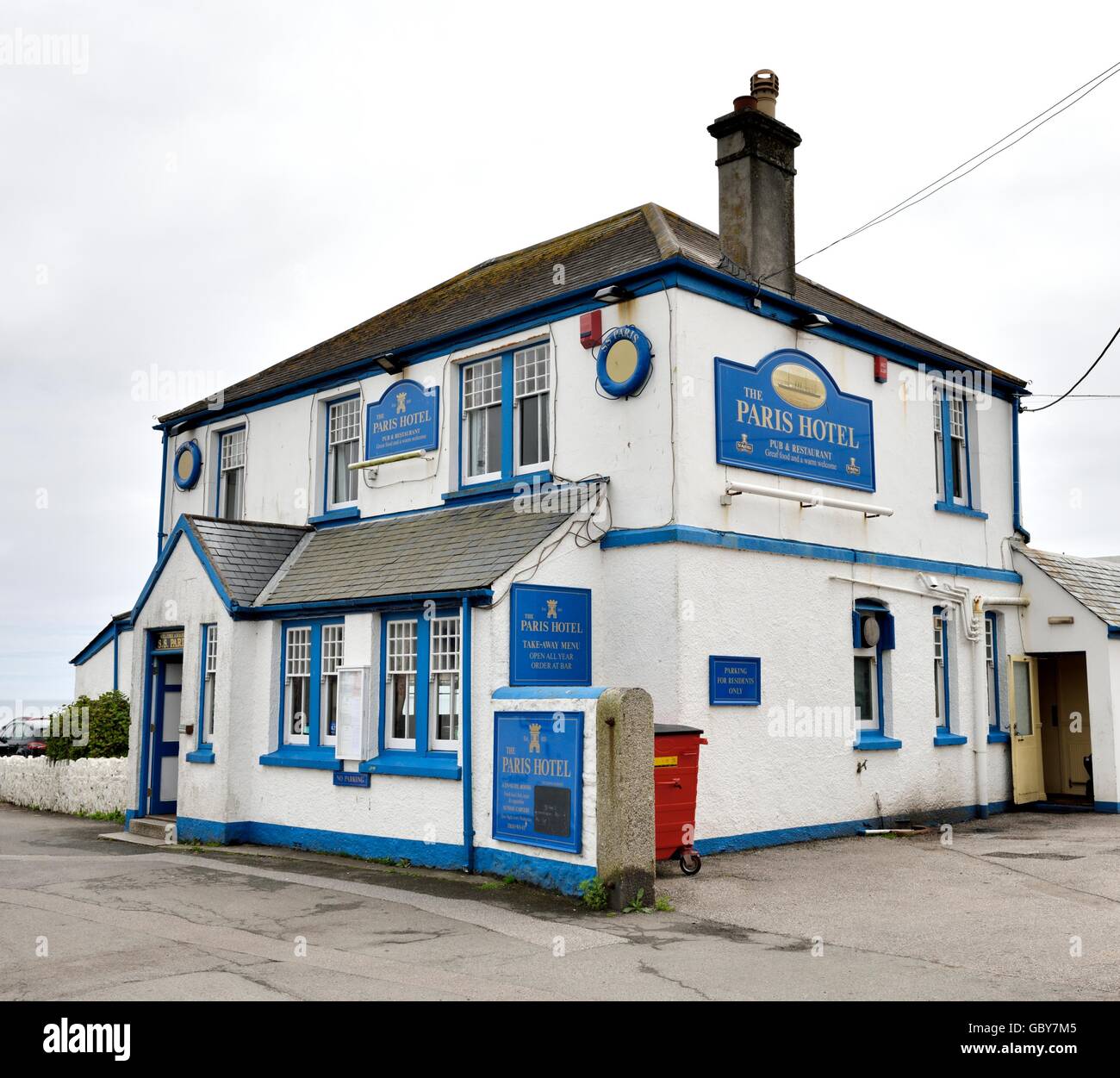Paris hotel coverack hi-res stock photography and images - Alamy