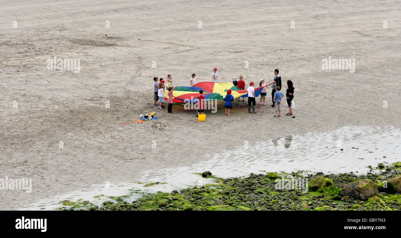 Activity for kids at beach hi-res stock photography and images - Alamy