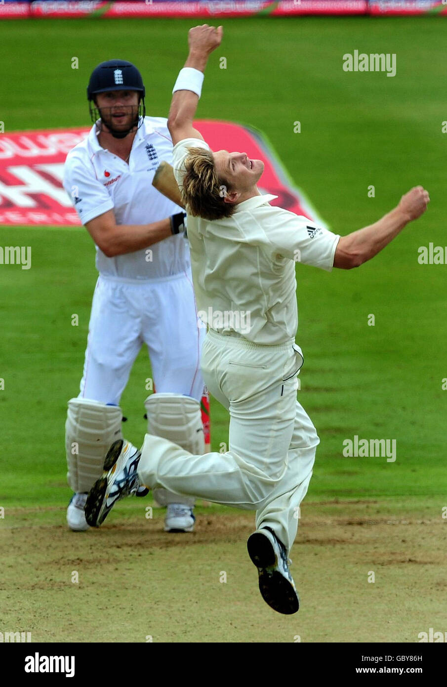 Shane Watson Bowling