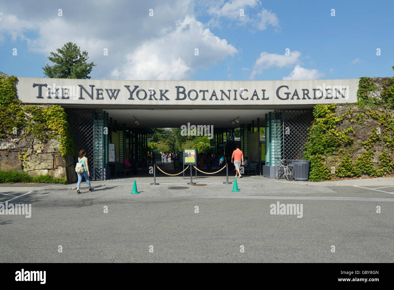 NY Botanical Garden entrance Stock Photo - Alamy