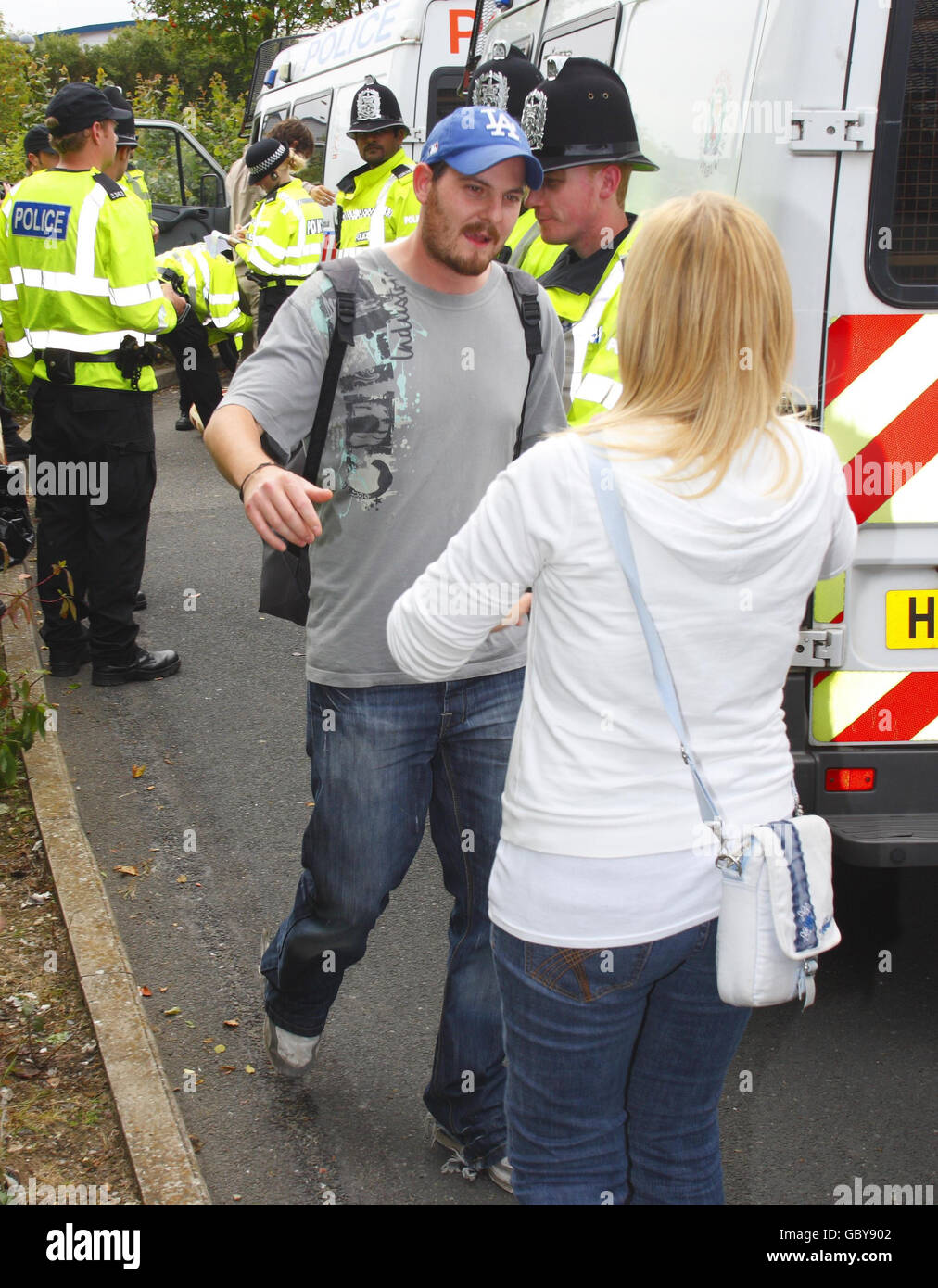 Chris Ash is reunited with his wife Ali after he ended his occupation ...
