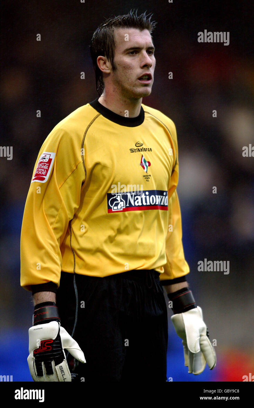 Swindon town goalkeeper rhys evans hi-res stock photography and images ...