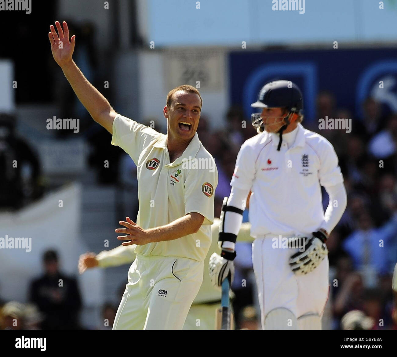 Wicket test hi-res stock photography and images - Alamy
