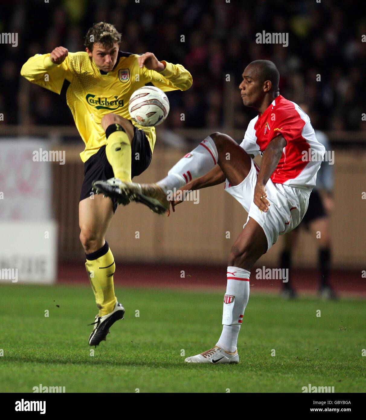 Liverpools stephen warnock hi-res stock photography and images - Alamy