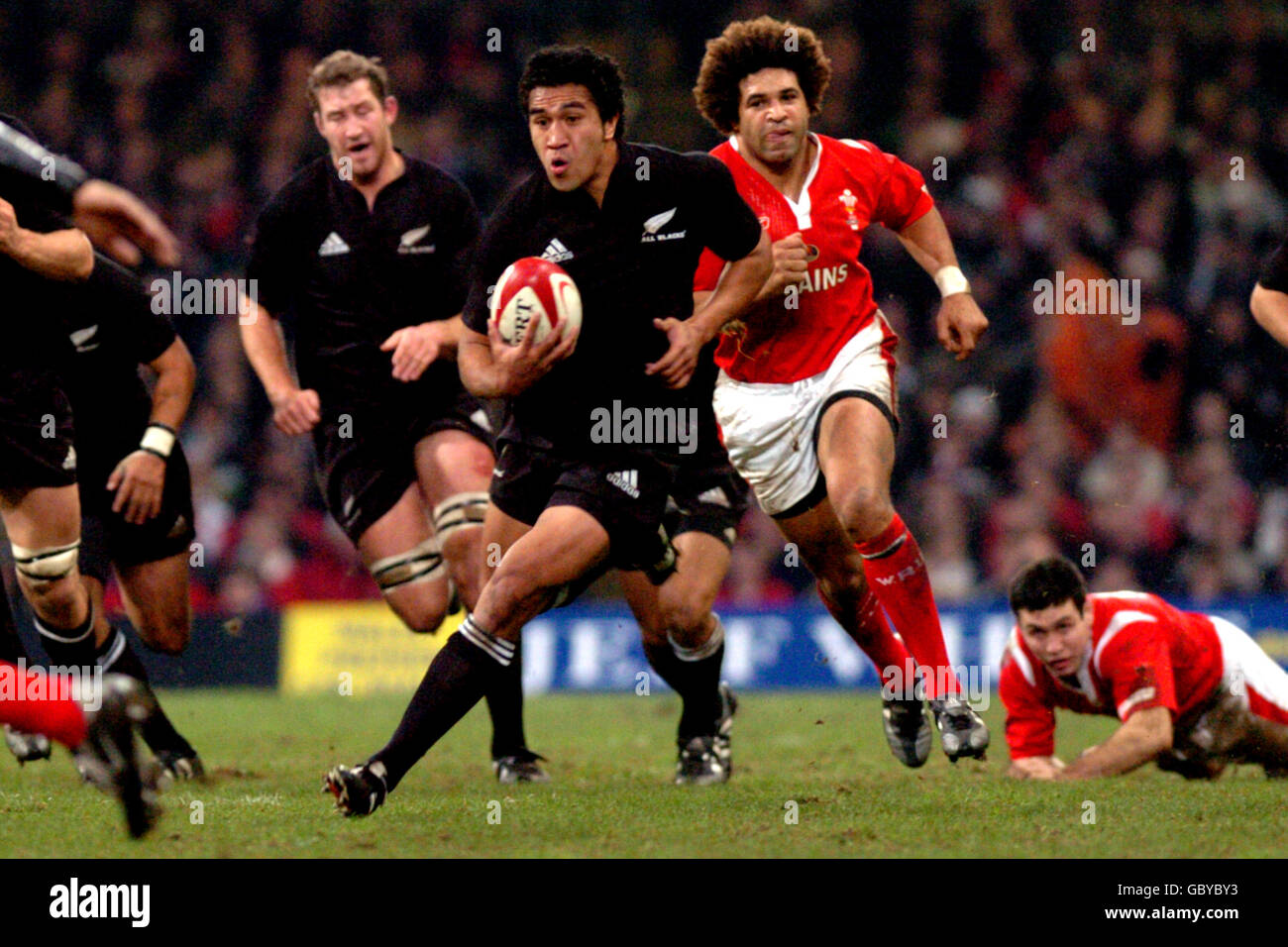 Rugby Union - Lloyds TSB Autumn Series 2004 - Wales v New Zealand Stock ...