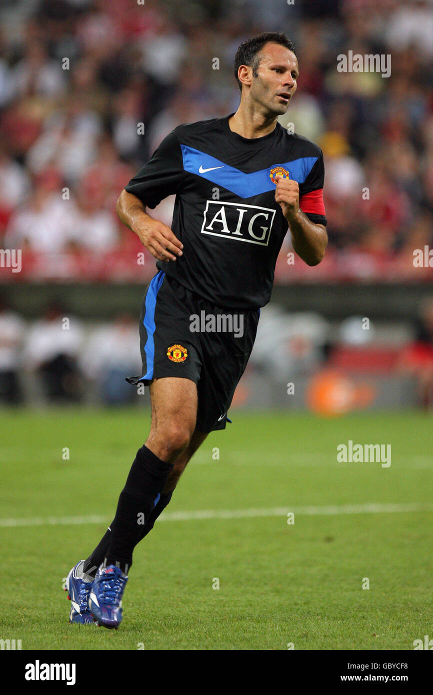 Soccer the audi cup 2009 munich manchester united allianz arena hi-res ...