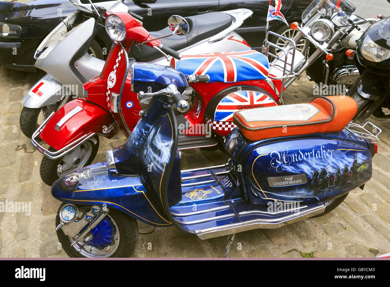 Classic motor scooters hi-res stock photography and images - Alamy