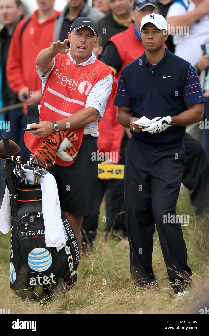 USA's Tiger Woods (right) talks to his caddy Steve Williams (left Stock ...