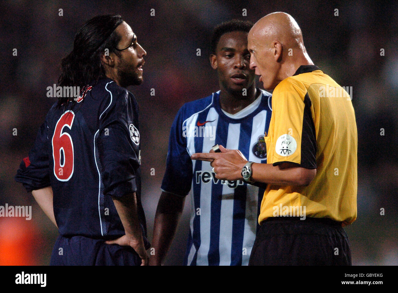 Mario yepes paris saint germain hi-res stock photography and images - Alamy