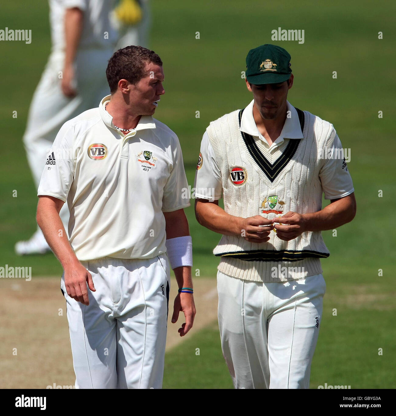 Sport cricket talking chatting hi-res stock photography and images - Alamy